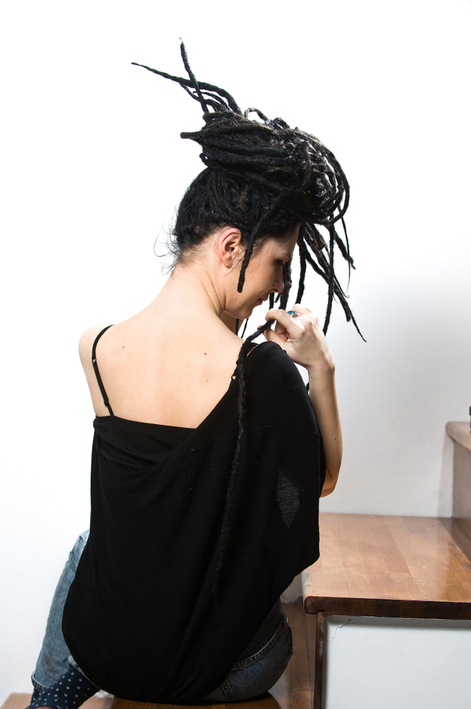 Cabelo Rastafari: O que é, como fazer, cuidados, manutenção e dicas