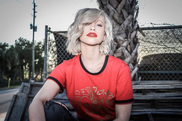 Cabelo dividido na lateral: cortes, penteados e muitos mais