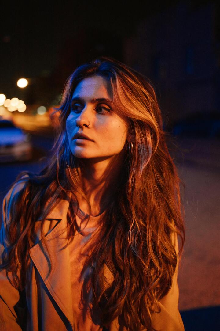 Conheça o cabelo 2a: veja os melhores cuidados e cortes!