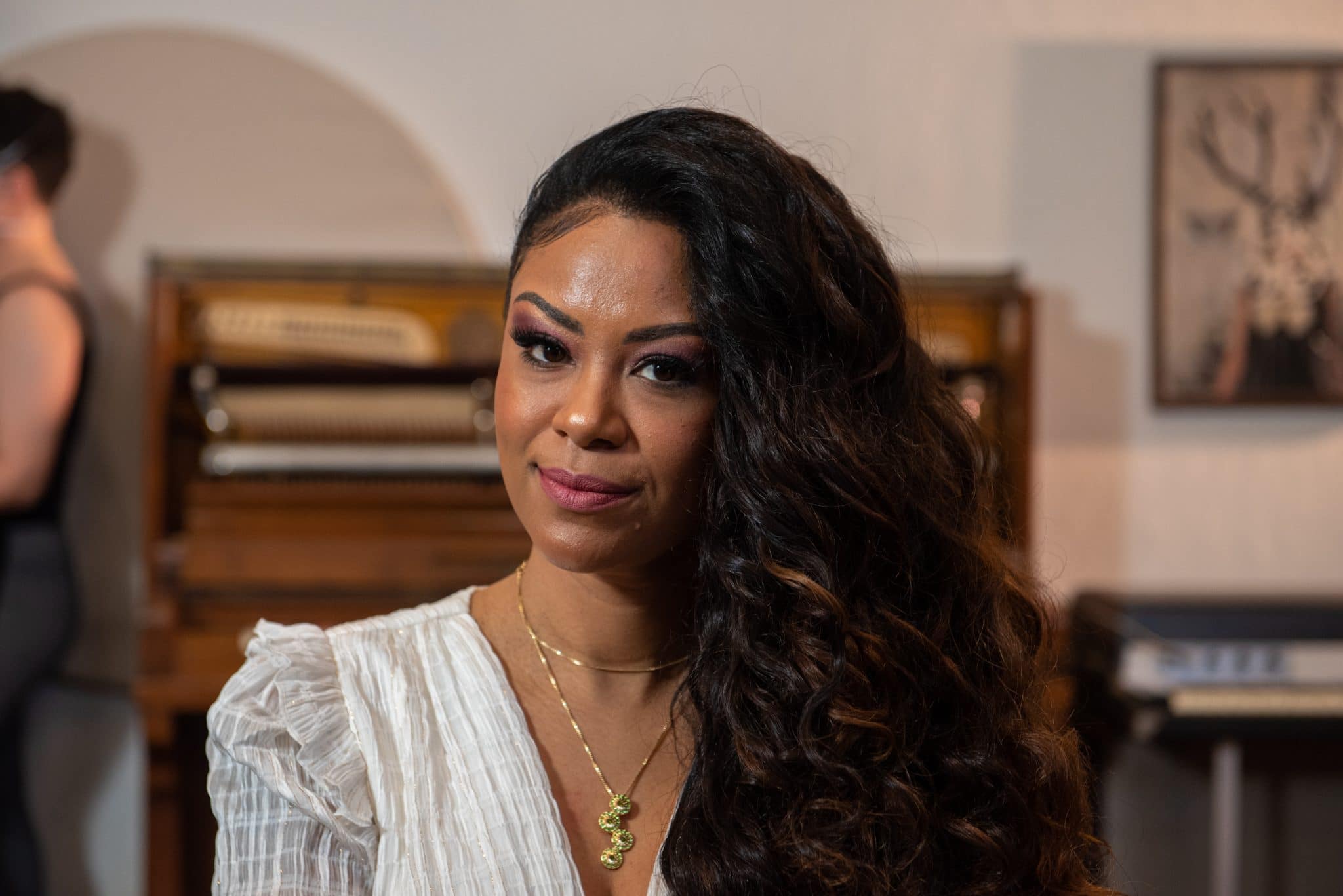 Simone Brown: a quarta participante do Me Grava Salon Line