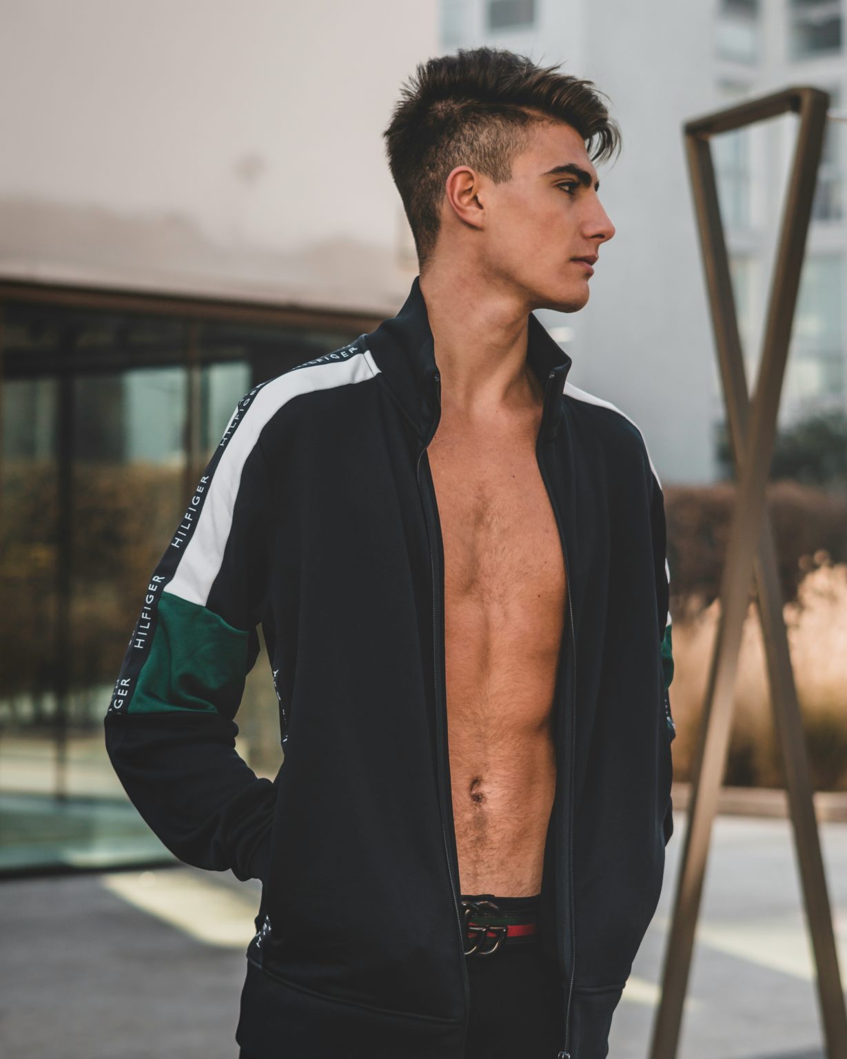 Guia Completo do Corte Undercut Masculino: Estilos e Dicas