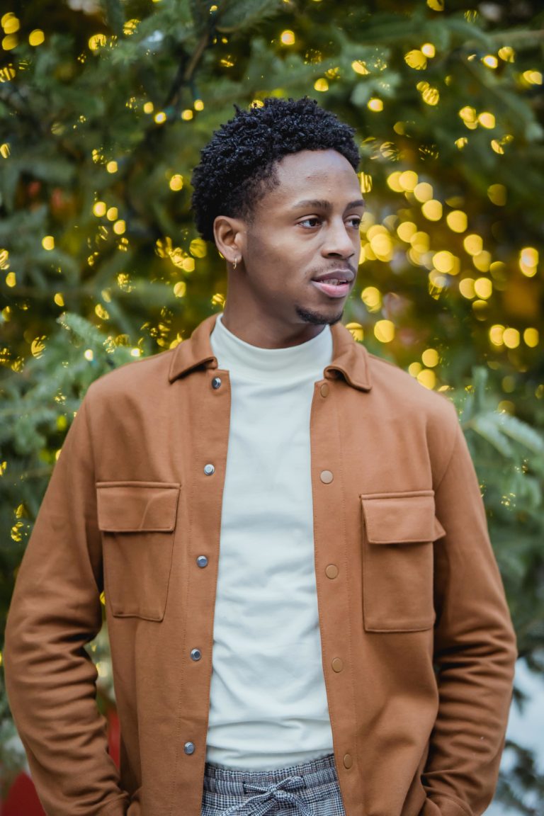 Guia Completo do Corte Undercut Masculino: Estilos e Dicas